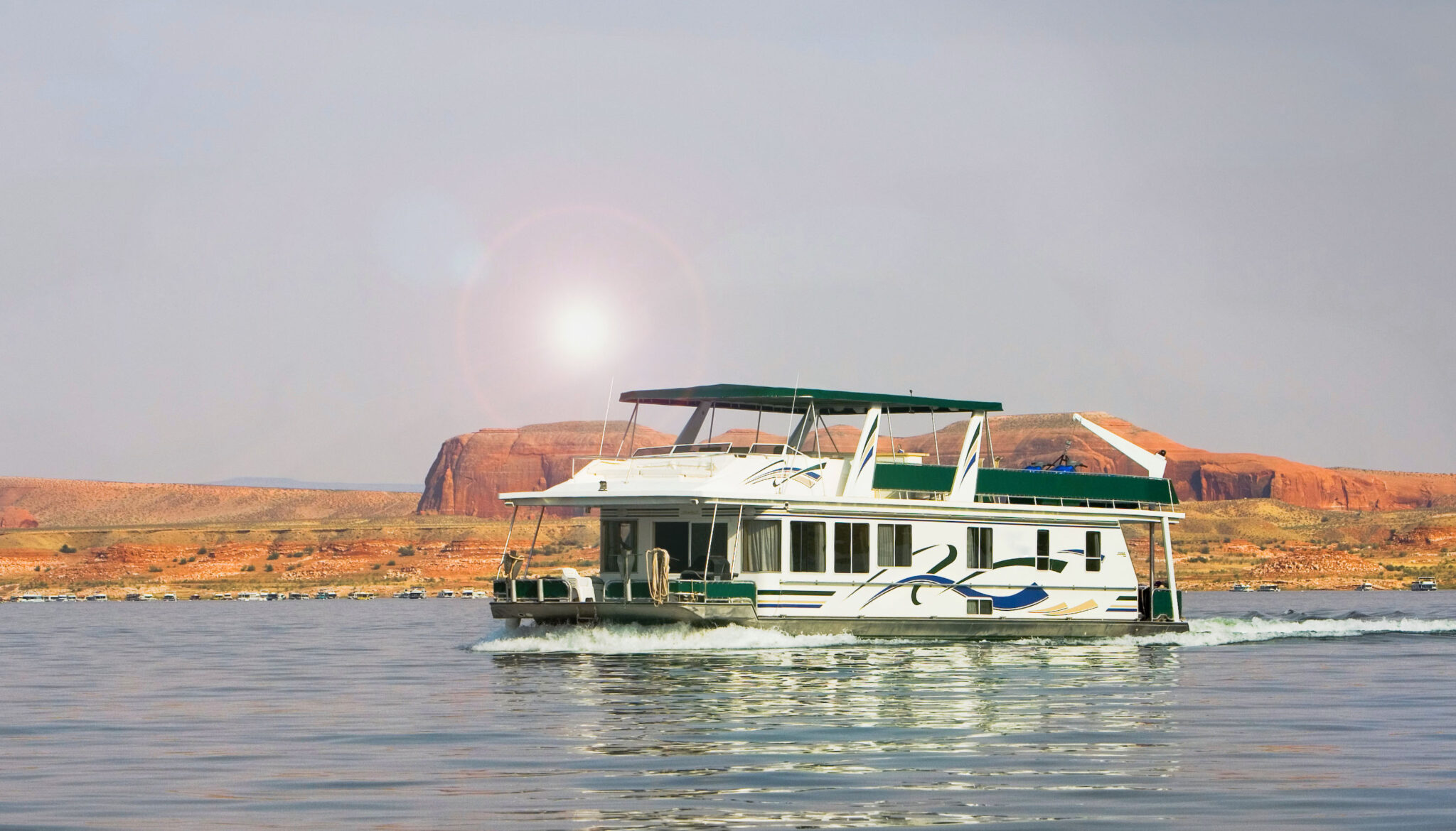 Essential Questions for Living on a Houseboat - Boatzon